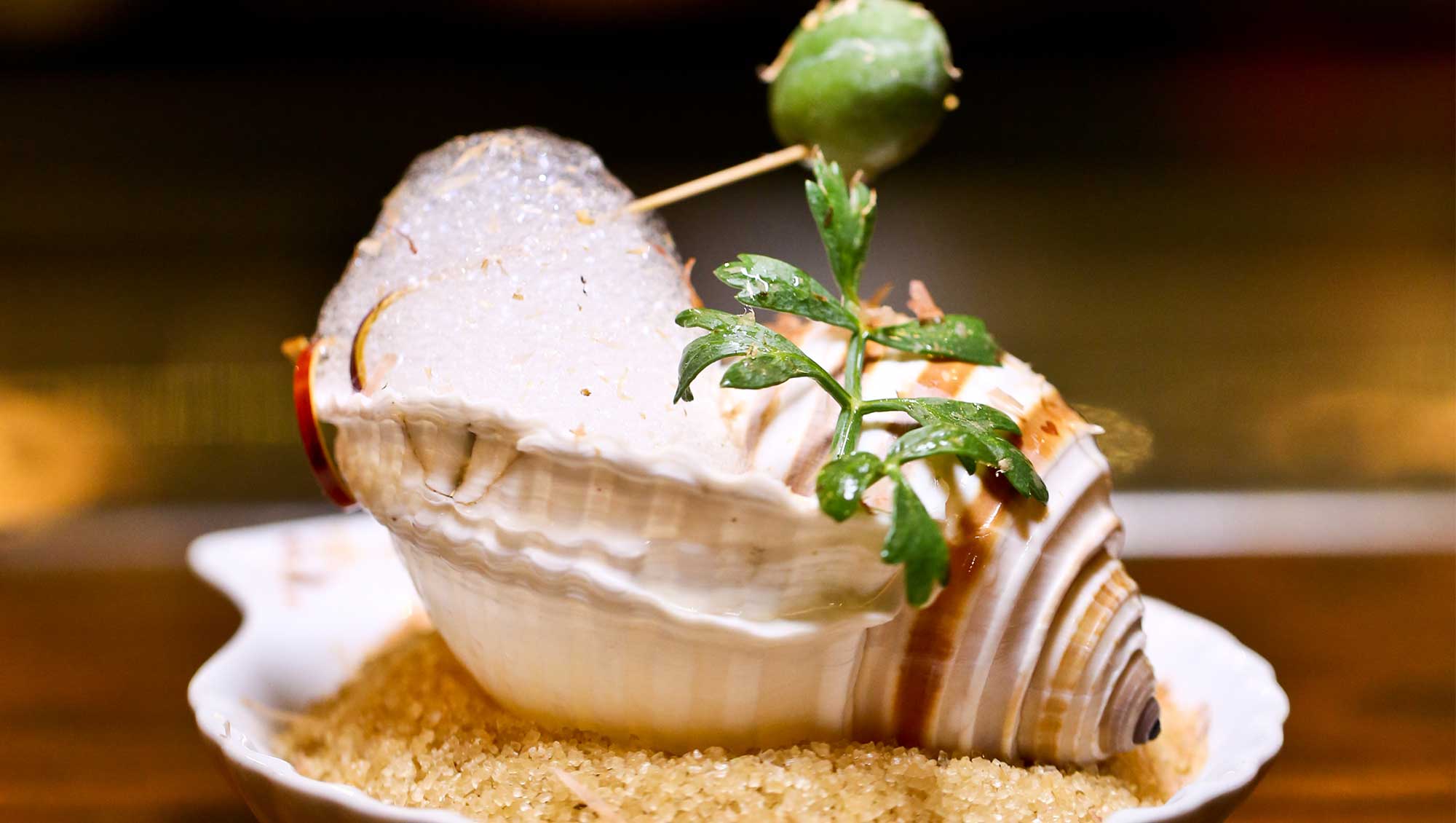 A glass act: minimalism vs maximalism - The Spirits Business